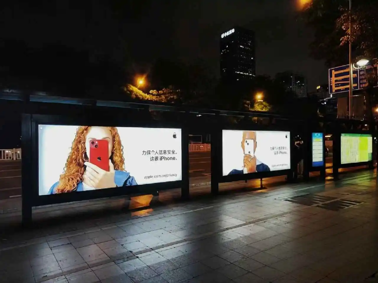 Unveiling The Best Choice for Billboards: Solid Polycarbonate Sheet